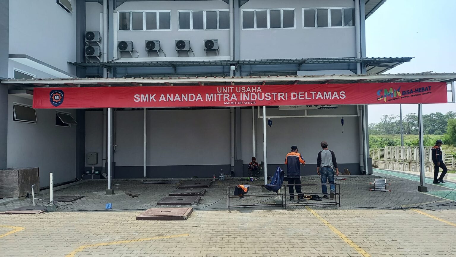 Kanopi baja ringan spandek di SMK ananda mitra industri delta mas ...