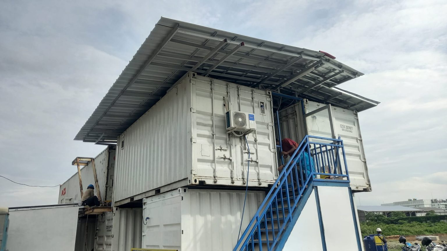 Atap spandeck container office di project PT.Bio Farma, delta silicon, lippo cikarang. | Baja ...